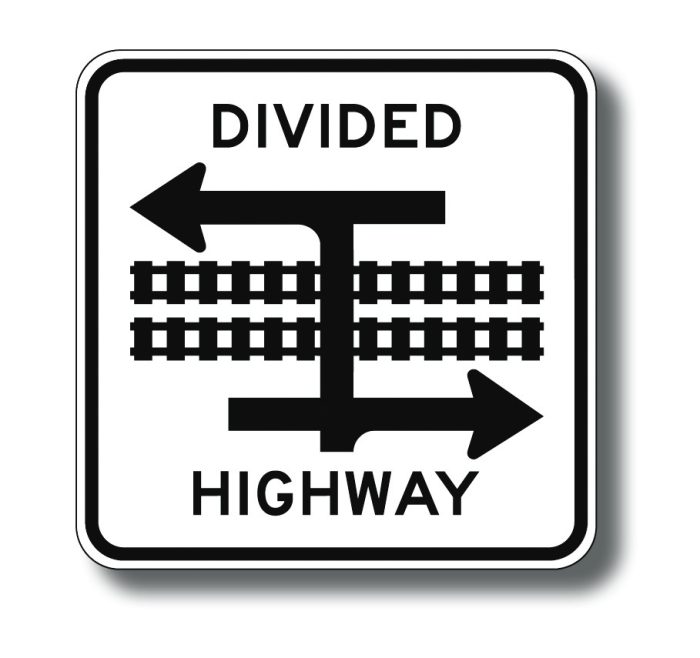 Divided highway sign - Zumar