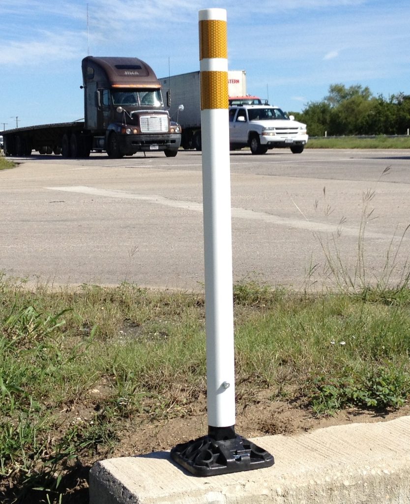 SHUR-FLEX® 36-inch post with round top - Zumar